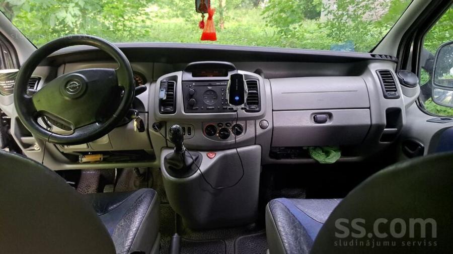 Black Opel Vivaro 2003 in Daugavpils, with an engine capacity of 1.90 L and mileage of 381 thousand km for 3300 €, photo 12 on AUTOMOTO.COM.LV