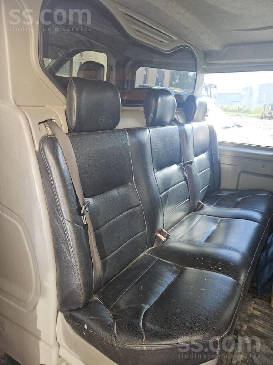 Melns Opel Vivaro 2003 Tukums, ar dzinēja tilpumu 2.50 L un nobraukumu 440 tūkst. km par 2200 €, foto 5 vietnē AUTOMOTO.COM.LV