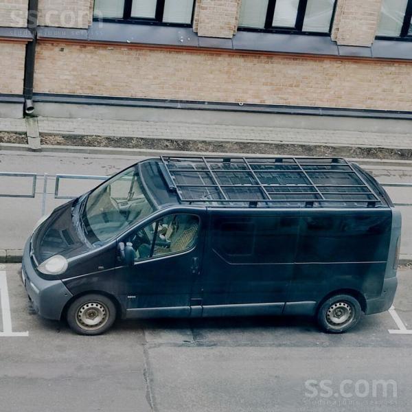Black Opel Vivaro 2004 in Riga, with an engine capacity of 2.50 L and mileage of 440 thousand km for 4700 €, photo 6 on AUTOMOTO.COM.LV