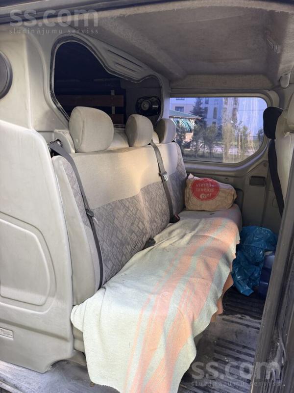 Melns Opel Vivaro 2004 Rīga, ar dzinēja tilpumu 2.50 L un nobraukumu 375 tūkst. km par 1800 €, foto 5 vietnē AUTOMOTO.COM.LV