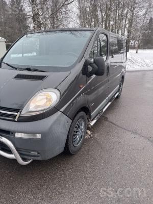 Black Opel Vivaro 2004 in Riga, with an engine capacity of 1.90 L and mileage of 295 thousand km for 4800 €, photo  on AUTOMOTO.COM.LV