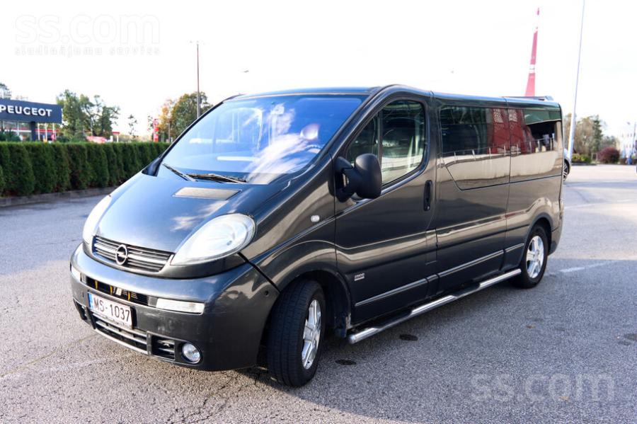 Melns Opel Vivaro 2005 Rīga, ar dzinēja tilpumu 2.50 L un nobraukumu 363 tūkst. km par 4150 €, foto 12 vietnē AUTOMOTO.COM.LV