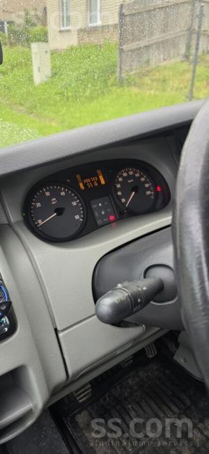 Melns Opel Vivaro 2005 Rēzekne, ar dzinēja tilpumu 1.90 L un nobraukumu 286 tūkst. km par 4850 €, foto 10 vietnē AUTOMOTO.COM.LV