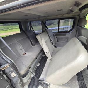 Melns Opel Vivaro 2005 Bauska, ar dzinēja tilpumu 2.50 L un nobraukumu 487 tūkst. km par 3900 €, foto 6 vietnē AUTOMOTO.COM.LV