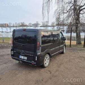 Черный Опель Виваро 2005 в Бауска, объемом двигателя 2.50 л и пробегом 487 тыс. км за 3900 €, фото 4 на AUTOMOTO.COM.LV