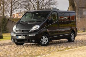 Black Opel Vivaro 2005 in Jelgava, with an engine capacity of 1.90 L and mileage of 365 thousand km for 4900 €, photo  on AUTOMOTO.COM.LV