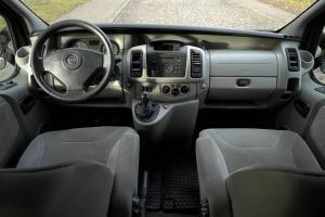 Black Opel Vivaro 2005 in Jelgava, with an engine capacity of 1.90 L and mileage of 365 thousand km for 4900 €, photo 9 on AUTOMOTO.COM.LV