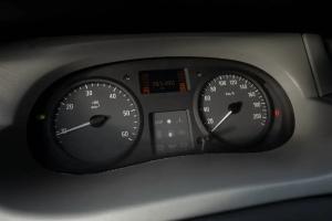 Black Opel Vivaro 2005 in Jelgava, with an engine capacity of 1.90 L and mileage of 365 thousand km for 4900 €, photo 10 on AUTOMOTO.COM.LV
