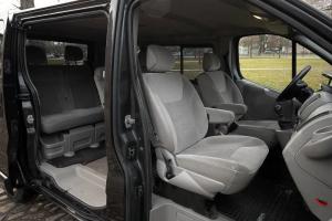 Black Opel Vivaro 2005 in Jelgava, with an engine capacity of 1.90 L and mileage of 365 thousand km for 4900 €, photo 14 on AUTOMOTO.COM.LV