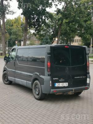 Черный Опель Виваро 2005 в Рига, объемом двигателя 2.50 л и пробегом 426 тыс. км за 4490 €, фото 4 на AUTOMOTO.COM.LV