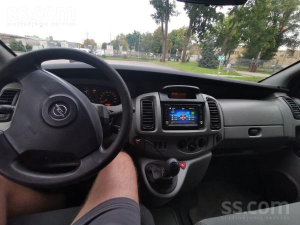 Melns Opel Vivaro 2005 Rīga, ar dzinēja tilpumu 2.50 L un nobraukumu 426 tūkst. km par 4490 €, foto 8 vietnē AUTOMOTO.COM.LV