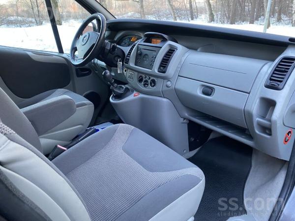 Melns Opel Vivaro 2006 Rīga, ar dzinēja tilpumu 2.50 L un nobraukumu 0 tūkst. km par 6590 €, foto 8 vietnē AUTOMOTO.COM.LV