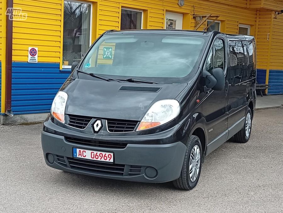 Black Opel Vivaro 2006 in Vilnius, with an engine capacity of 2.00 L and mileage of 212 thousand km for 5050 €, photo 3 on AUTOMOTO.COM.LV