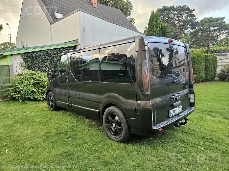 Black Opel Vivaro 2006 in Daugavpils, with an engine capacity of 1.90 L and mileage of 323 thousand km for 5950 €, photo 4 on AUTOMOTO.COM.LV
