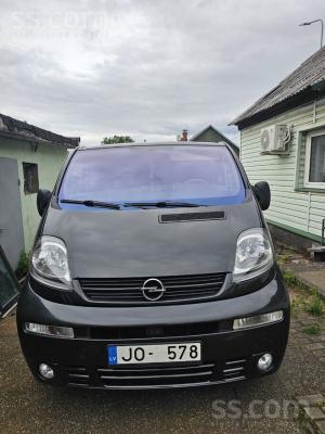 Black Opel Vivaro 2006 in Daugavpils, with an engine capacity of 1.90 L and mileage of 323 thousand km for 5950 €, photo 8 on AUTOMOTO.COM.LV