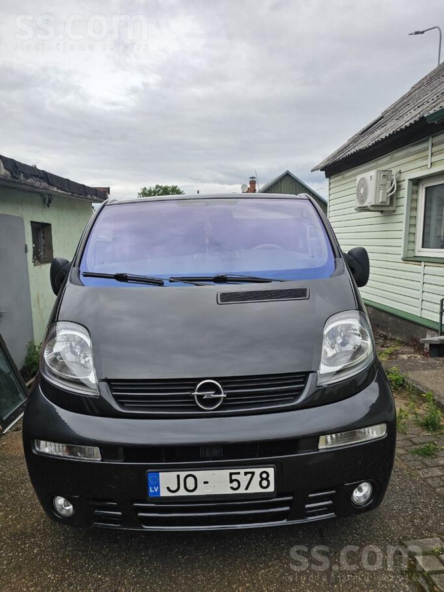 Black Opel Vivaro 2006 in Daugavpils, with an engine capacity of 1.90 L and mileage of 323 thousand km for 5950 €, photo 8 on AUTOMOTO.COM.LV