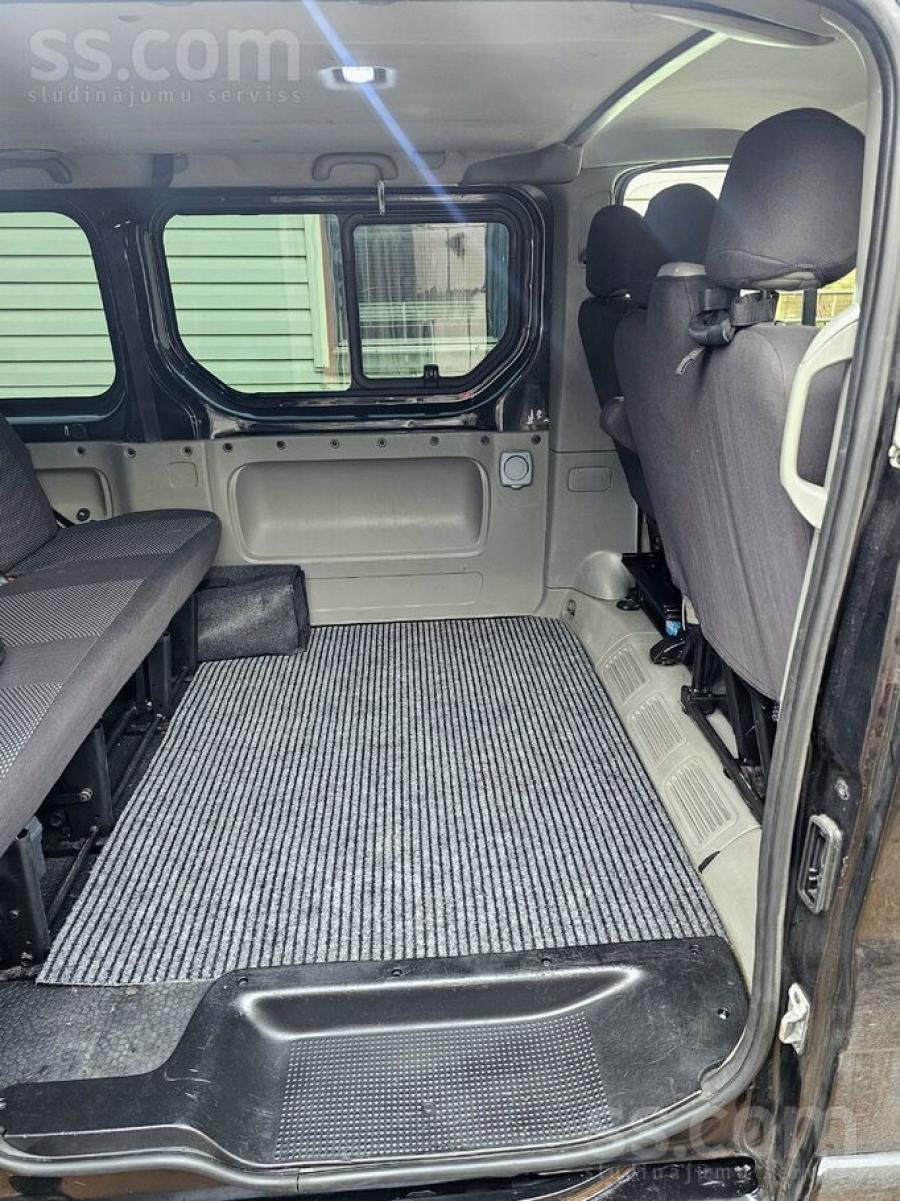 Black Opel Vivaro 2006 in Daugavpils, with an engine capacity of 1.90 L and mileage of 323 thousand km for 5950 €, photo 16 on AUTOMOTO.COM.LV