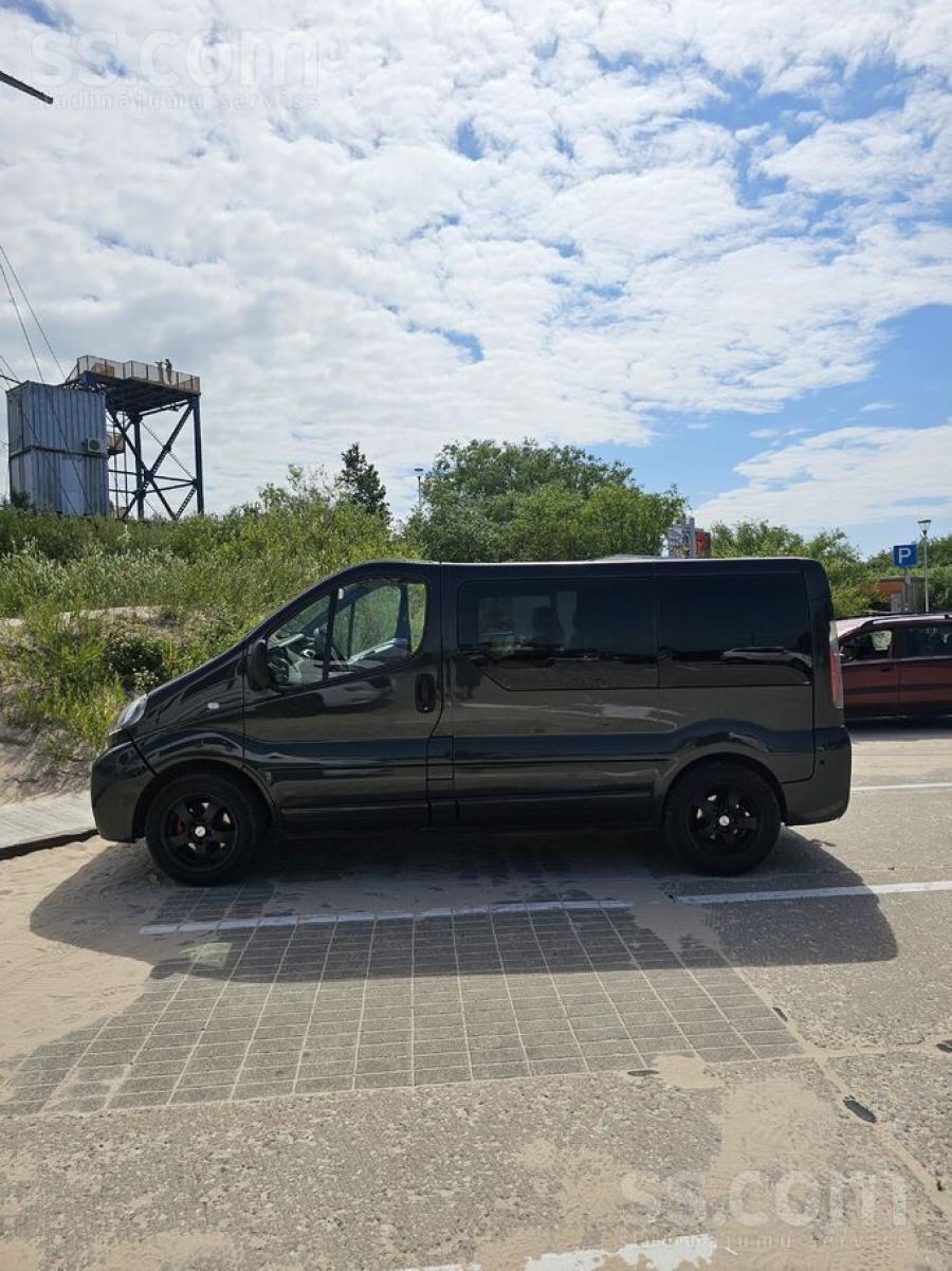 Black Opel Vivaro 2006 in Daugavpils, with an engine capacity of 1.90 L and mileage of 323 thousand km for 5950 €, photo 20 on AUTOMOTO.COM.LV