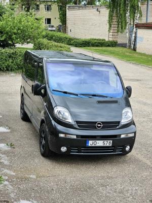 Black Opel Vivaro 2006 in Daugavpils, with an engine capacity of 1.90 L and mileage of 323 thousand km for 5950 €, photo 23 on AUTOMOTO.COM.LV