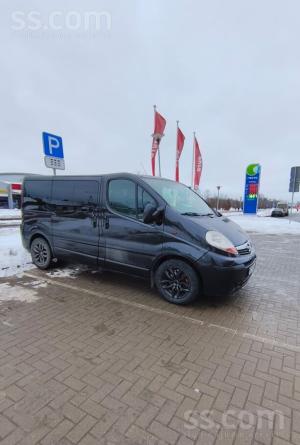 Black Opel Vivaro 2007 in Kuldiga, with an engine capacity of 2.00 L and mileage of 0 thousand km for 3450 €, photo 2 on AUTOMOTO.COM.LV