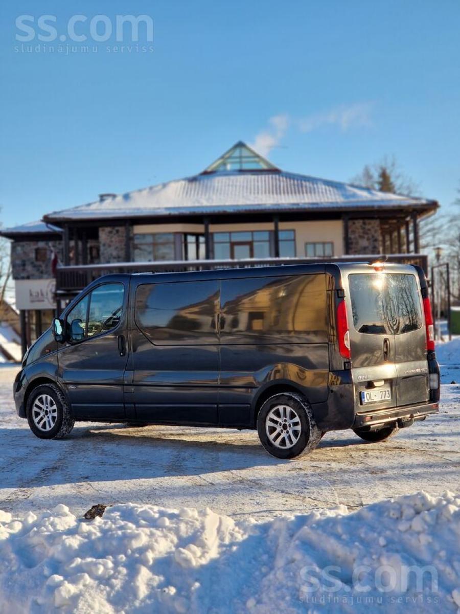 Melns Opel Vivaro 2007 Rīga, ar dzinēja tilpumu 2.50 L un nobraukumu 373 tūkst. km par 5200 €, foto 3 vietnē AUTOMOTO.COM.LV