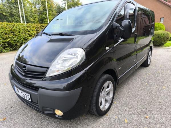 Black Opel Vivaro 2007 in Valmiera, with an engine capacity of 2.50 L and mileage of 341 thousand km for 9500 €, photo 3 on AUTOMOTO.COM.LV