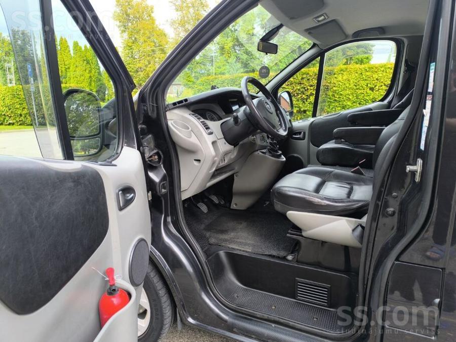 Melns Opel Vivaro 2007 Valmiera, ar dzinēja tilpumu 2.50 L un nobraukumu 341 tūkst. km par 9500 €, foto 21 vietnē AUTOMOTO.COM.LV