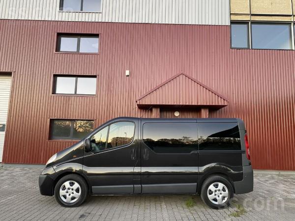 Melns Opel Vivaro 2008 Rīga, ar dzinēja tilpumu 2.50 L un nobraukumu 211 tūkst. km par 7850 €, foto 6 vietnē AUTOMOTO.COM.LV