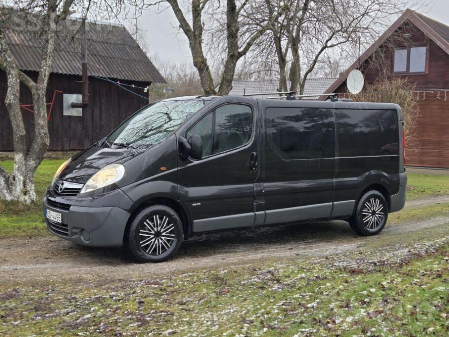 Black Opel Vivaro 2008 in Riga, with an engine capacity of 2.00 L and mileage of 297 thousand km for 6000 €, photo 19 on AUTOMOTO.COM.LV