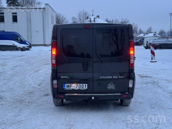 Melns Opel Vivaro 2008 Rīga, ar dzinēja tilpumu 2.50 L un nobraukumu 389 tūkst. km par 4900 €, foto 4 vietnē AUTOMOTO.COM.LV