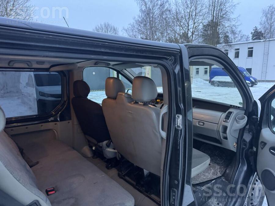 Melns Opel Vivaro 2008 Rīga, ar dzinēja tilpumu 2.50 L un nobraukumu 389 tūkst. km par 4900 €, foto 13 vietnē AUTOMOTO.COM.LV