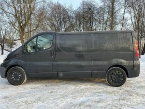 Black Opel Vivaro 2008 in Riga, with an engine capacity of 2.00 L and mileage of 383 thousand km for 4600 €, photo  on AUTOMOTO.COM.LV