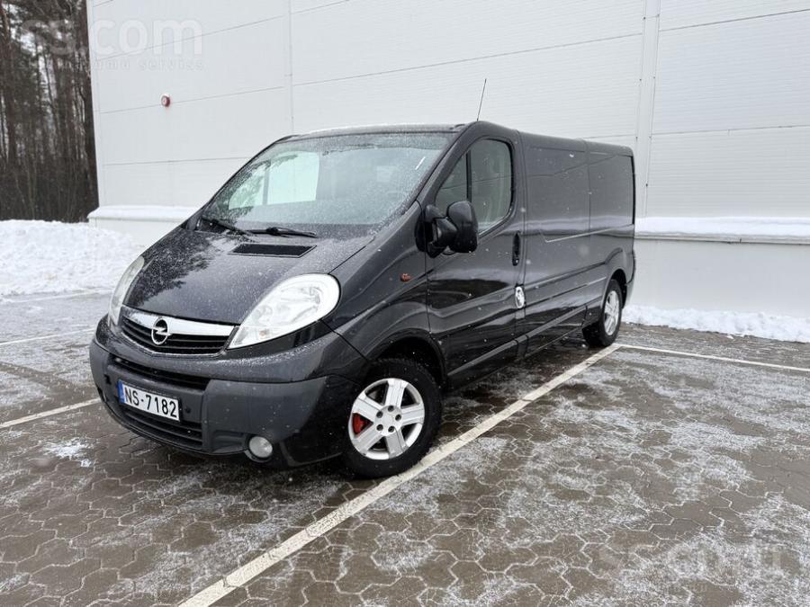 Black Opel Vivaro 2008 in Riga, with an engine capacity of 2.00 L and mileage of 314 thousand km for 4490 €, photo 1 on AUTOMOTO.COM.LV