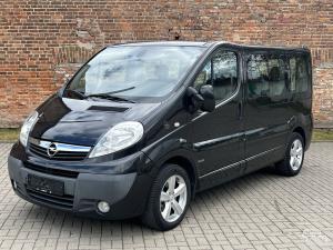 Melns Opel Vivaro 2008 Viļņa, ar dzinēja tilpumu 2.50 L un nobraukumu 305 tūkst. km par 7300 €, foto 4 vietnē AUTOMOTO.COM.LV