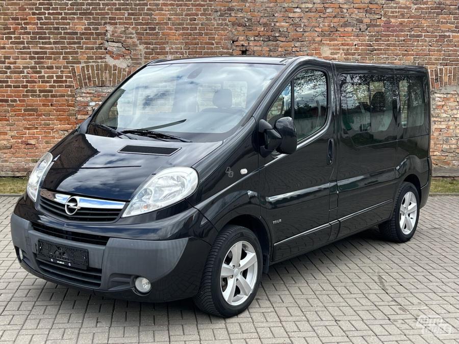 Melns Opel Vivaro 2008 Viļņa, ar dzinēja tilpumu 2.50 L un nobraukumu 305 tūkst. km par 7300 €, foto 4 vietnē AUTOMOTO.COM.LV