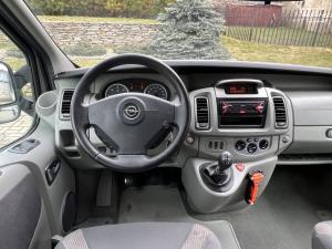 Melns Opel Vivaro 2008 Viļņa, ar dzinēja tilpumu 2.50 L un nobraukumu 305 tūkst. km par 7300 €, foto 13 vietnē AUTOMOTO.COM.LV