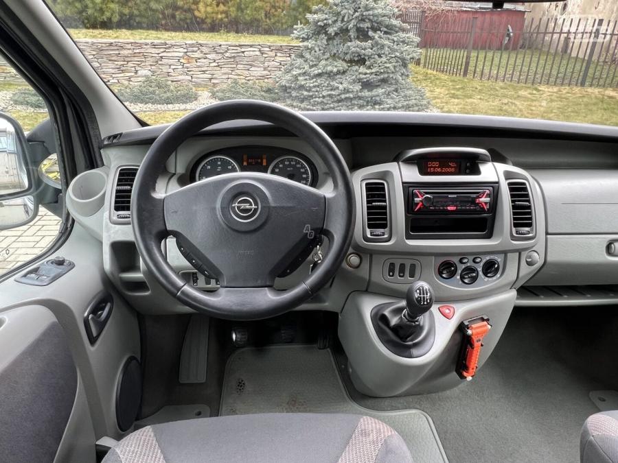 Melns Opel Vivaro 2008 Viļņa, ar dzinēja tilpumu 2.50 L un nobraukumu 305 tūkst. km par 7300 €, foto 13 vietnē AUTOMOTO.COM.LV