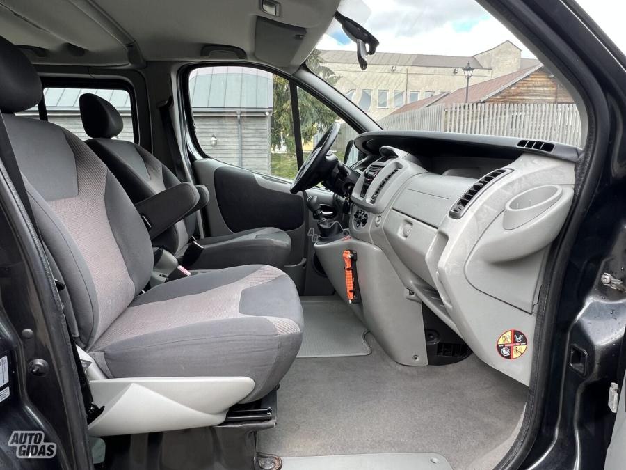Melns Opel Vivaro 2008 Viļņa, ar dzinēja tilpumu 2.50 L un nobraukumu 305 tūkst. km par 7300 €, foto 16 vietnē AUTOMOTO.COM.LV