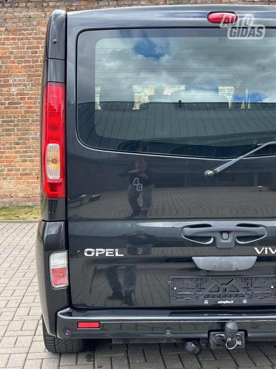 Black Opel Vivaro 2008 in Kedainiai, with an engine capacity of 2.50 L and mileage of 305 thousand km for 7299 €, photo 12 on AUTOMOTO.COM.LV
