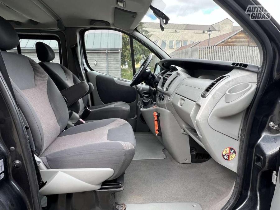 Black Opel Vivaro 2008 in Kedainiai, with an engine capacity of 2.50 L and mileage of 305 thousand km for 7299 €, photo 18 on AUTOMOTO.COM.LV