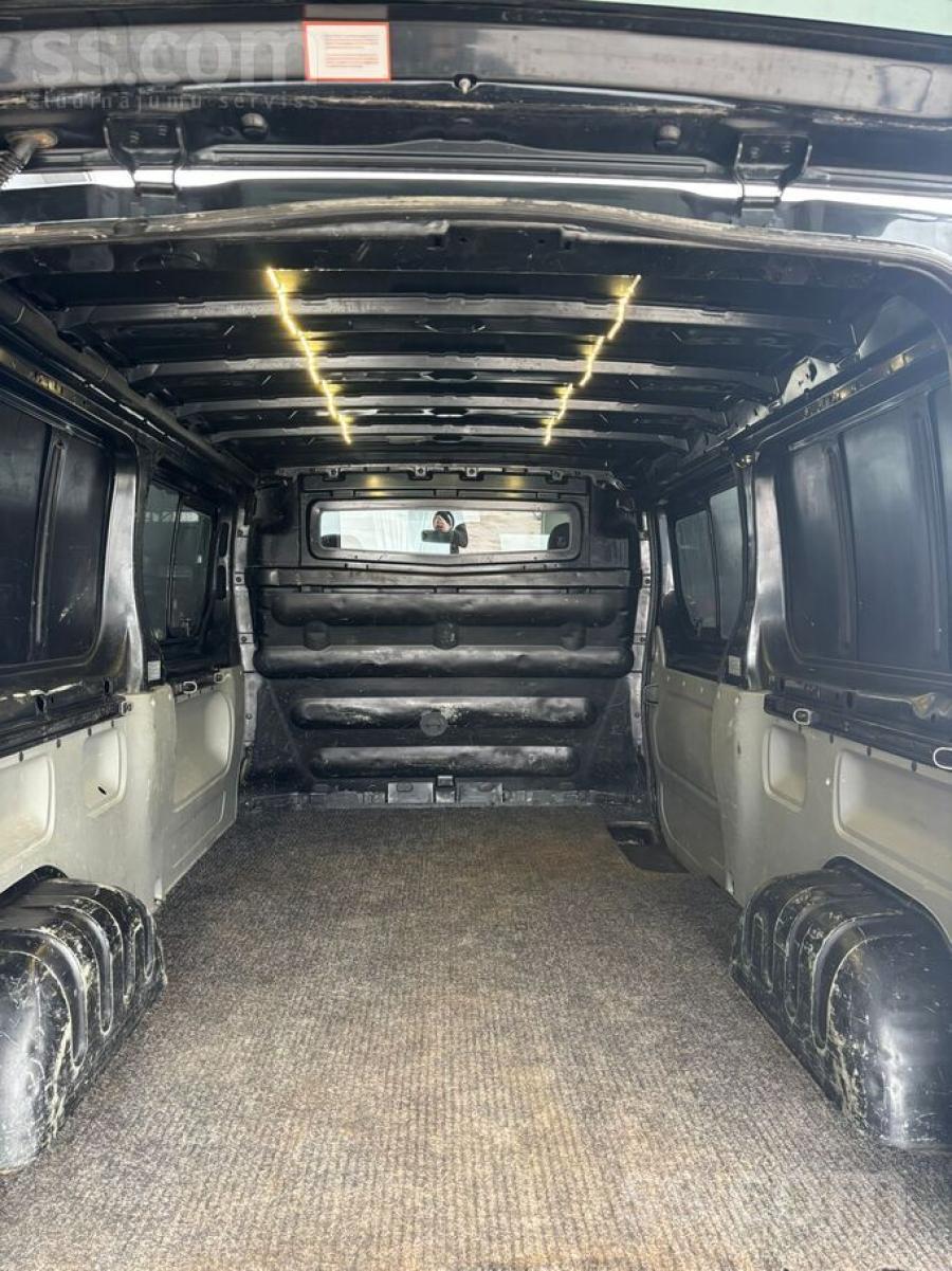 Melns Opel Vivaro 2008 Valmiera, ar dzinēja tilpumu 2.00 L un nobraukumu 423 tūkst. km par 4900 €, foto 7 vietnē AUTOMOTO.COM.LV