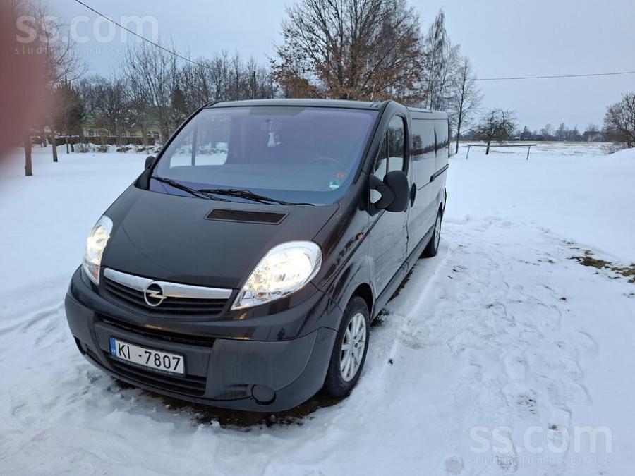 Black Opel Vivaro 2008 in Limbazi, with an engine capacity of 2.50 L and mileage of 292 thousand km for 7500 €, photo 1 on AUTOMOTO.COM.LV
