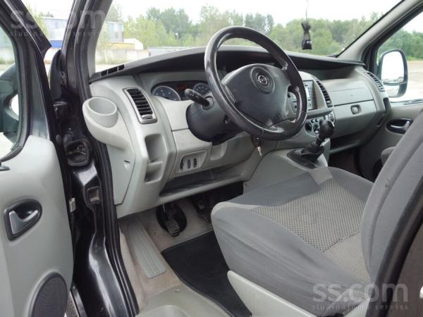 Black Opel Vivaro 2008 in Riga, with an engine capacity of 2.50 L and mileage of 0 thousand km for 5650 €, photo 5 on AUTOMOTO.COM.LV
