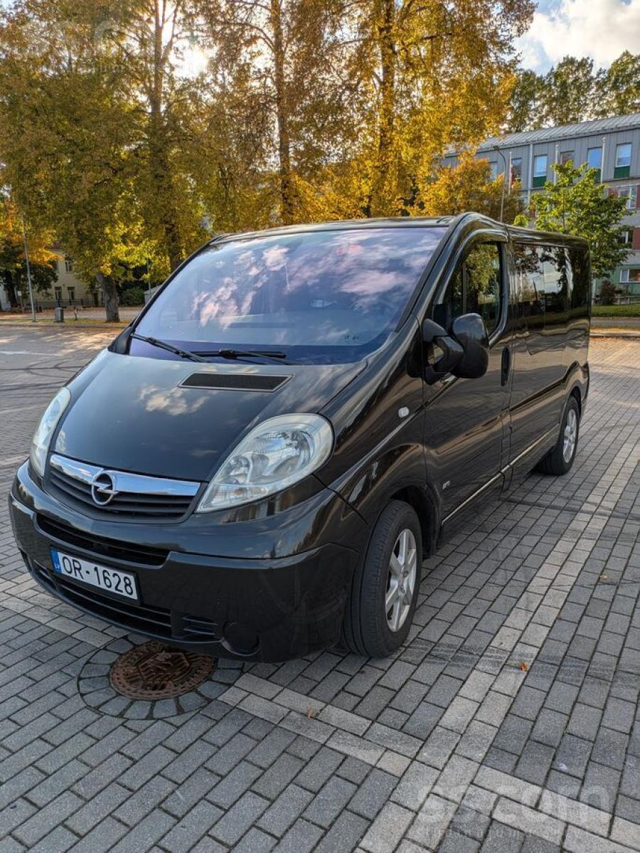 Melns Opel Vivaro 2008 Jelgava, ar dzinēja tilpumu 2.50 L un nobraukumu 0 tūkst. km par 6800 €, foto 1 vietnē AUTOMOTO.COM.LV