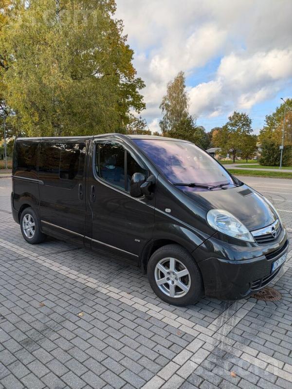 Melns Opel Vivaro 2008 Jelgava, ar dzinēja tilpumu 2.50 L un nobraukumu 0 tūkst. km par 6800 €, foto 5 vietnē AUTOMOTO.COM.LV