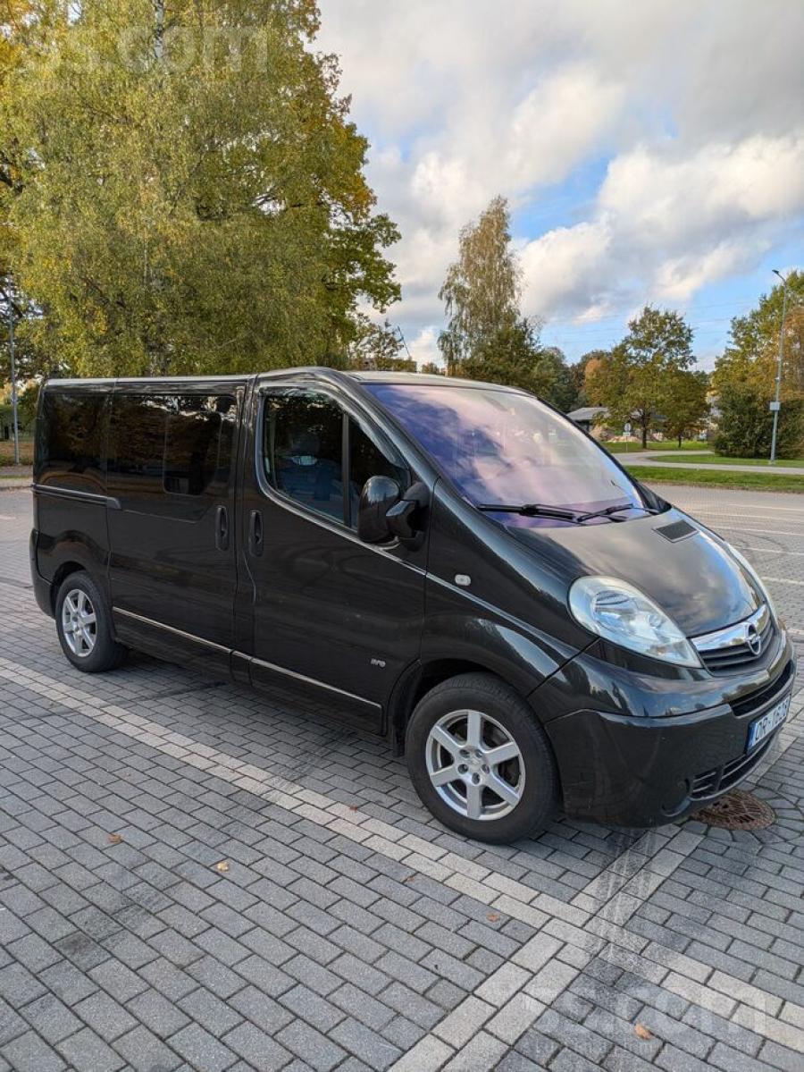 Melns Opel Vivaro 2008 Jelgava, ar dzinēja tilpumu 2.50 L un nobraukumu 0 tūkst. km par 6800 €, foto 5 vietnē AUTOMOTO.COM.LV