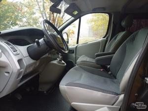 Black Opel Vivaro 2008 in Vilnius, with an engine capacity of 2.00 L and mileage of 265 thousand km for 5499 €, photo 7 on AUTOMOTO.COM.LV