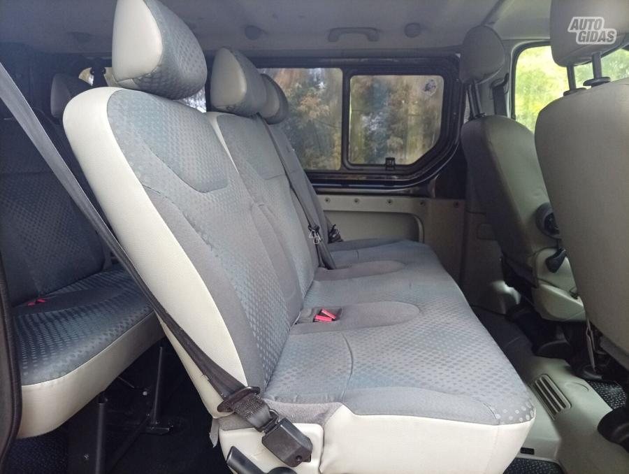 Black Opel Vivaro 2008 in Vilnius, with an engine capacity of 2.00 L and mileage of 265 thousand km for 5499 €, photo 11 on AUTOMOTO.COM.LV