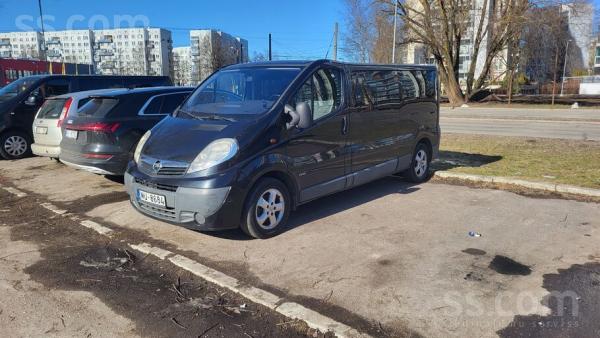 Black Opel Vivaro 2009 in Riga, with an engine capacity of 2.50 L and mileage of 266 thousand km for 5900 €, photo 1 on AUTOMOTO.COM.LV