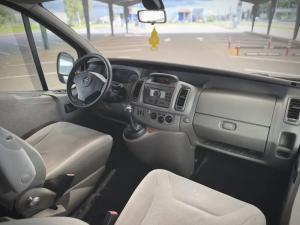 Black Opel Vivaro 2009 in Riga, with an engine capacity of 2.50 L and mileage of 516 thousand km for 6200 €, photo 17 on AUTOMOTO.COM.LV